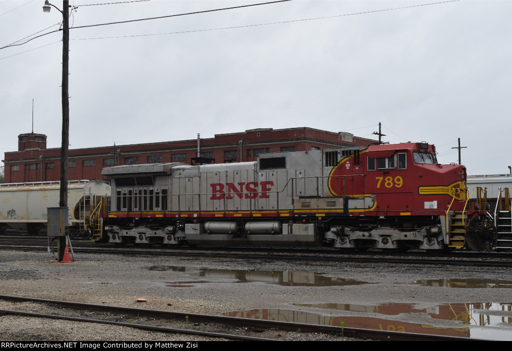BNSF 789